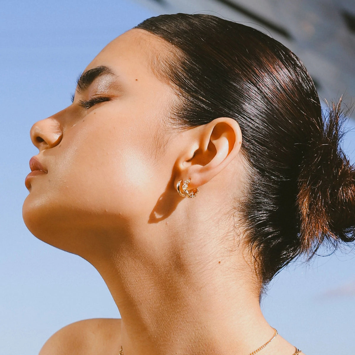 Essentials : Daisy Hinge Click Hoop Earring – The Gathershop